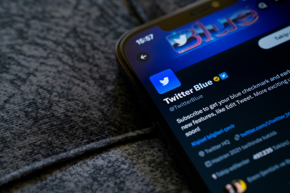 Mengenal Fitur Twitter Blue dan Manfaatnya